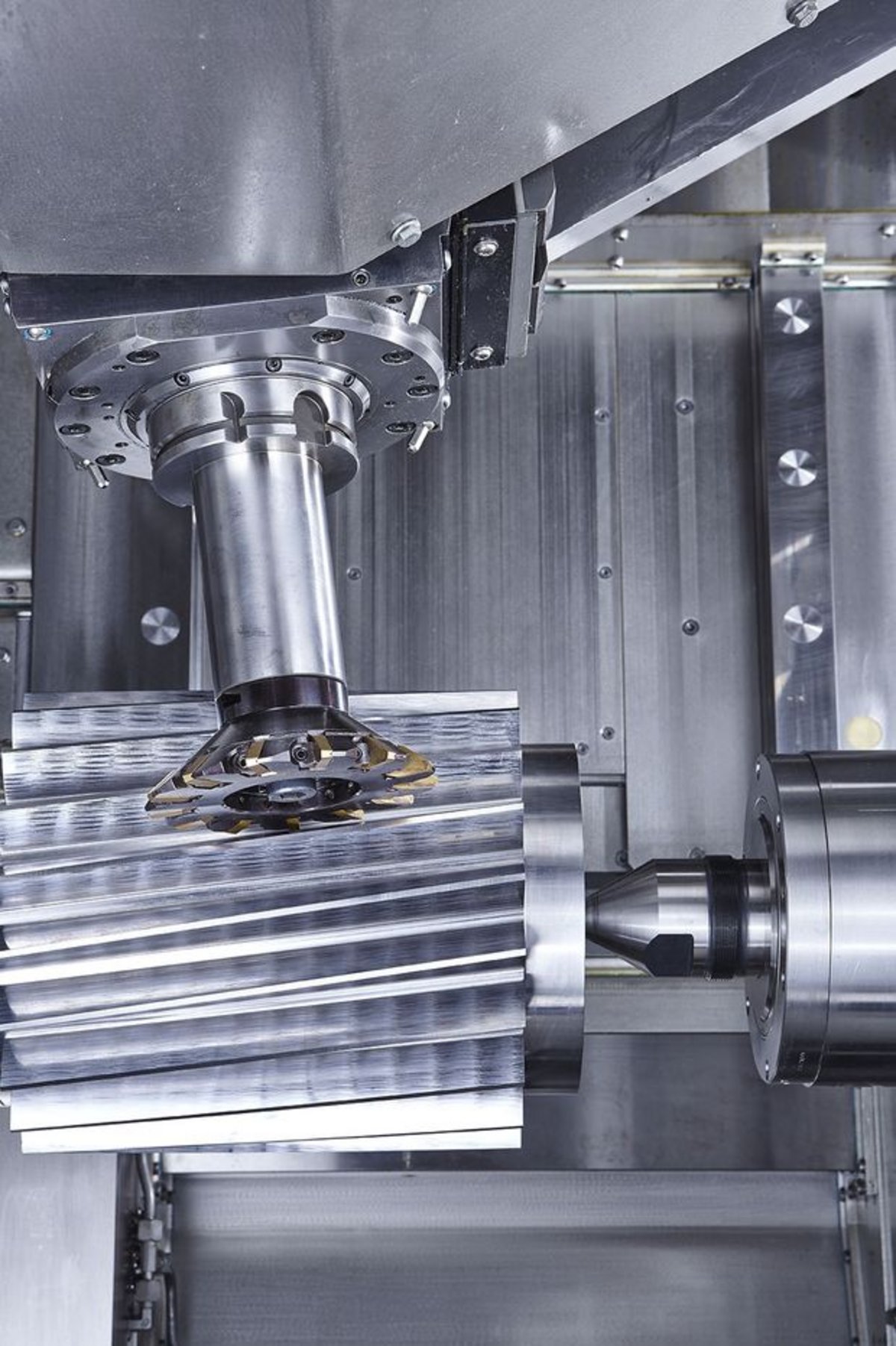 Milling down to the finest detail - WFL