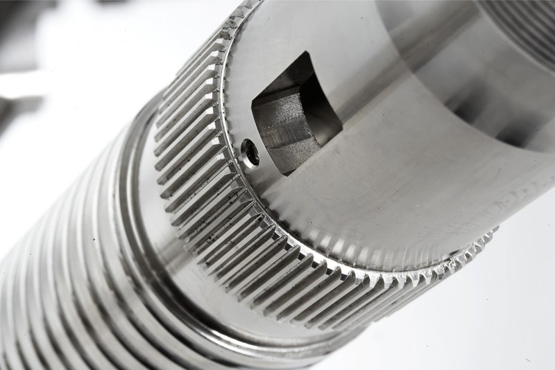 Complete machining of spindles - WFL